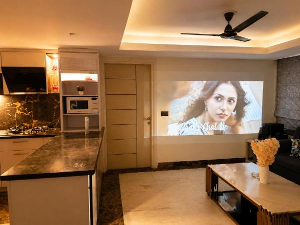 Cozy Casa-2bhk Apartment-projector-near Noida Sec62 - Noida