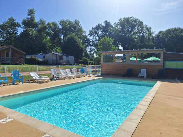Camping Des Papillons - Auvernia