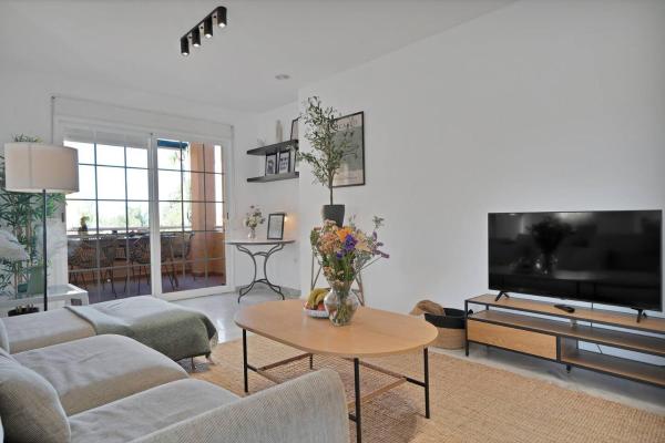 Beachside Duplex Pool Family-friendly - Marbella