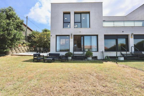 Noteliving - Cueto Garden House - Santander
