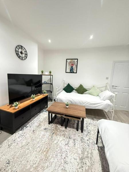 Newly Renovated 2-bed Flat, Sleeps 5 - Aéroport de Londres City (LCY)