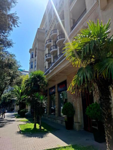 Neftiannikov Avenue Apartment - Baku