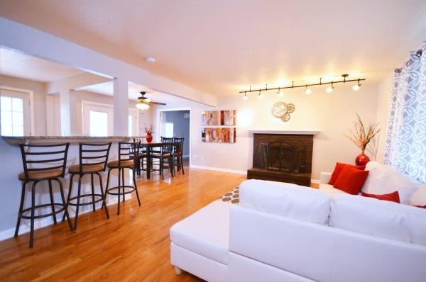 5 Bdrm Near Belmar - Dining Shops Movie Theater Entertainment & Red Rocks - Lakewood, CO