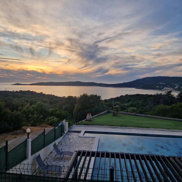Entre Mer Et Piscine- Appartement Climatisé-vue Panoramique-piscine-plage - Cargèse