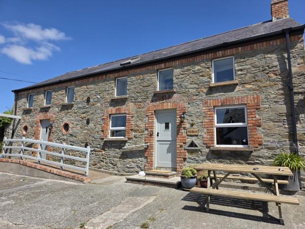 The Barn At Bar Hall Bay - Strangford