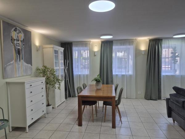 Tyzenhauz Apartment Vilnius 5 Min Walk To Old Town - Vilnius
