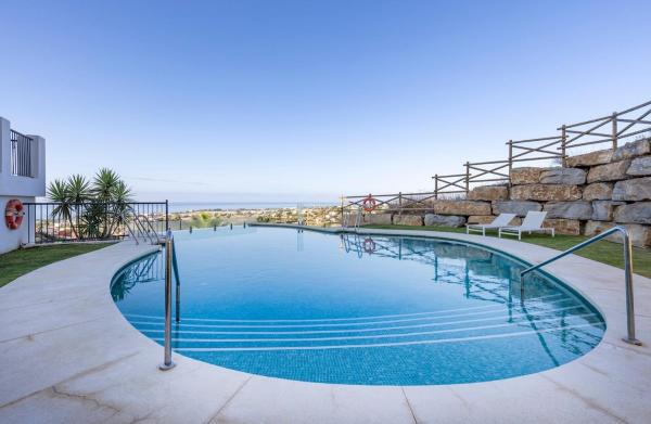 Luxury Family Penthouse, 7 Pools, Golf & Seaview - Costa del Sol