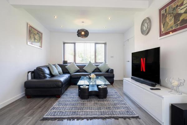 Harborne 3 Bed Home Near Hospital & University - Bromsgrove