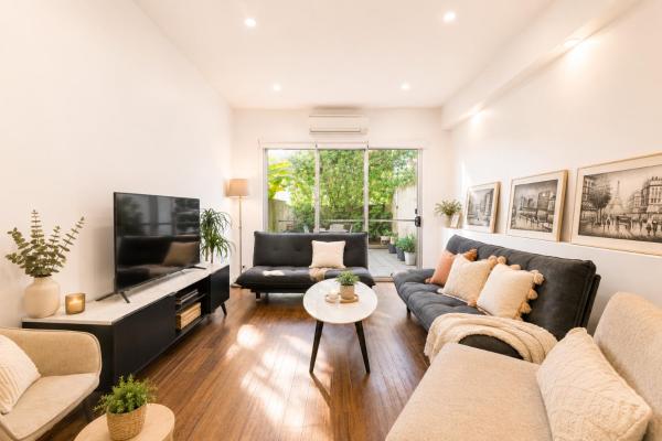 Modern 4br House Walk To Icc & Darling Harbour & Fish Market & Cbd - Bondi Beach