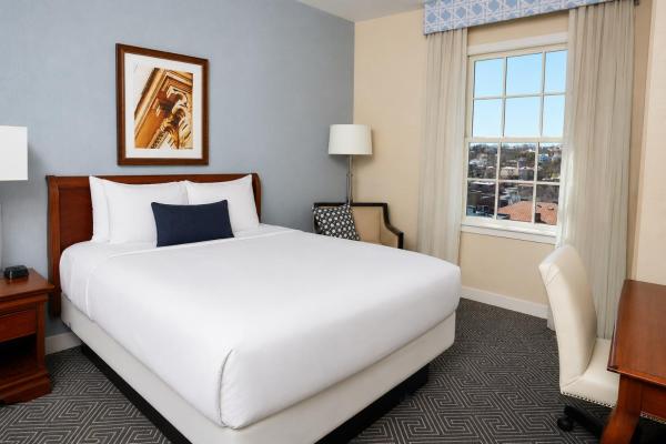 Hotel 24 South - Staunton, VA