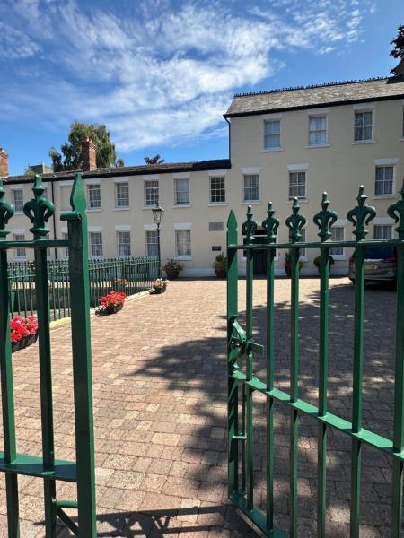 St Winefride's Guesthouse - North Wales