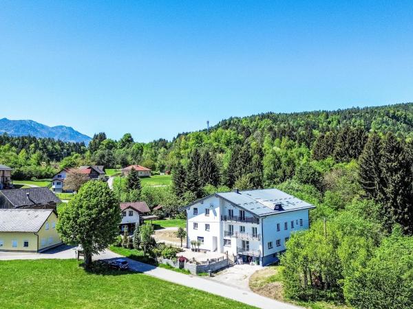 Apartment Appartement Typ C-5 By Interhome - Velden
