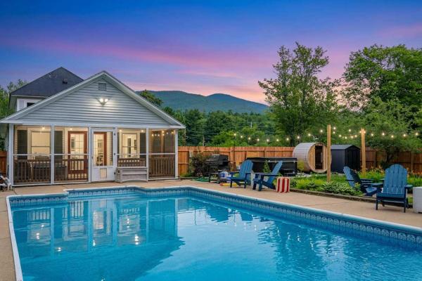 Mountain Getaway Sauna Outdoor Games Hot Tub - North Conway, NH