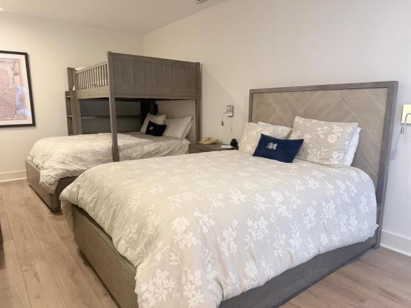 Experience Luxury In Maritime Deluxe Lake View 313, Bay Harbor With Stunning Lake Views! - Petoskey, MI