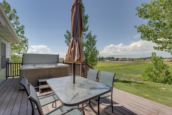 Hot Tub, Orchard & Grand Mesa Views! Dream Home! - Olathe, CO