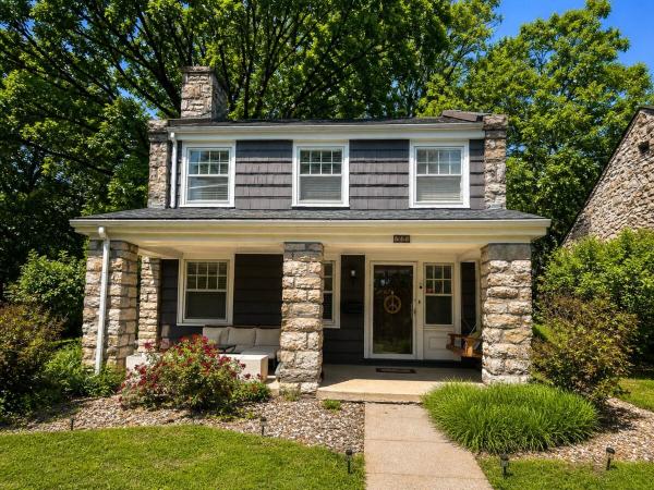Historic Kansas City Home - Overland Park, KS