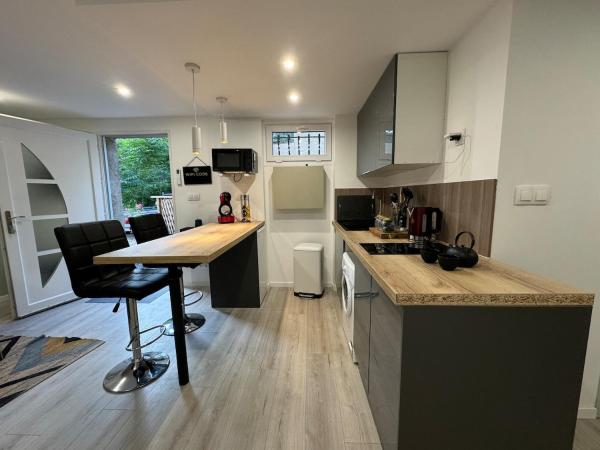 T2 Climatisé Dans Maison Avec Stationnement - Sathonay-Camp
