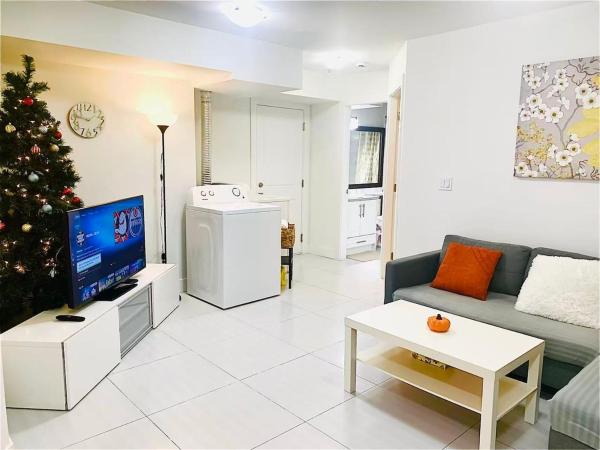 Surrey 2br Retreat With Free Parking Near Bose Forest Park - Surrey