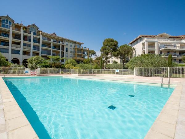 Apartment Le Grand Parc-15 By Interhome - Fréjus