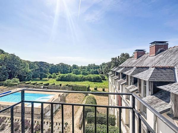 Apartment Le Château De Kergonano-28 By Interhome - Baden