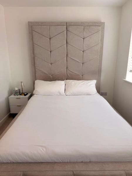 Double En-suite Room Near Cribbs Causeway - Bristol
