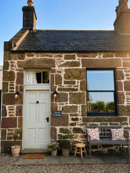 Stone Cottage Relax & Unwind, Cosy Cinema Retreat - Schottland