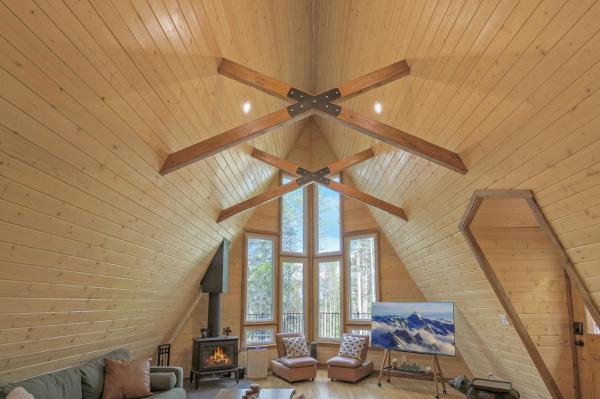 Designer A-frame Luxury Mountain Home - Evergreen, CO