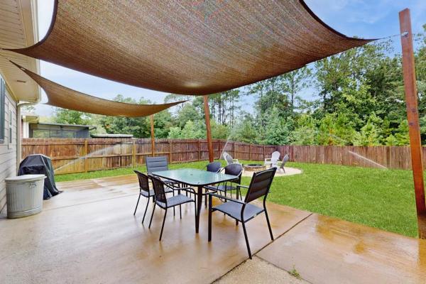 Cozy Coastal Private Home With Fenced Yard Dog-friendly And Close To Beach - Navarre, FL