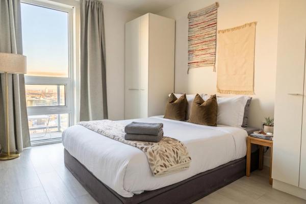 Olympic Village-sleeps 5-ac Mtn & Cityviews - Vancouver