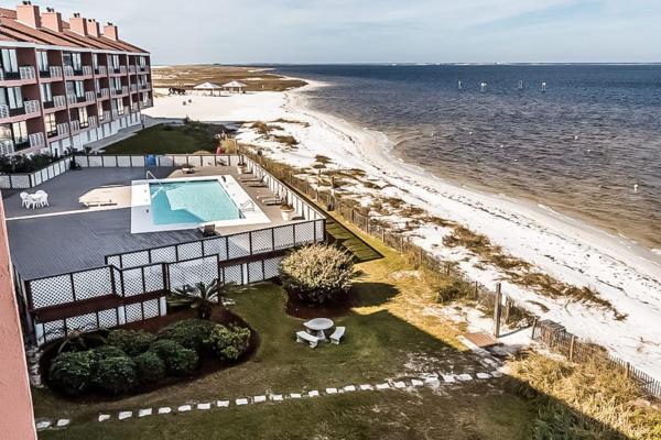 Inviting Condo With Bay & Ocean Views & Pool - Steps To The Beach - Pensacola Beach, FL