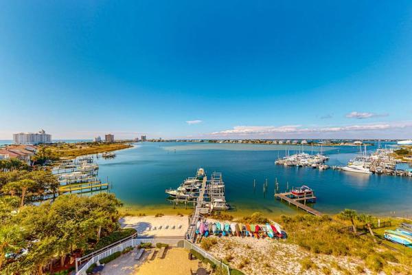 Sunlit & Tropical Beachfront Condo With Pool Gym Balcony Views - Pensacola Beach, FL