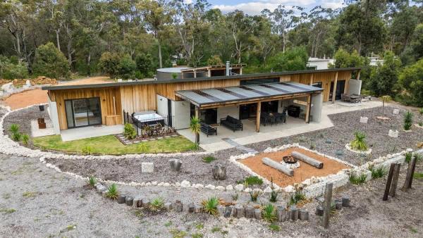 Yallingup House - Modern Rustic Retreat With Spa - Yallingup