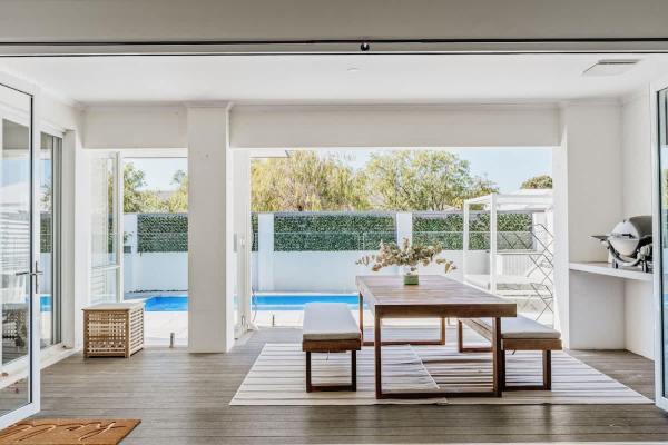 Sundrift - Sophisticated Beachside Retreat With Pool - Yallingup