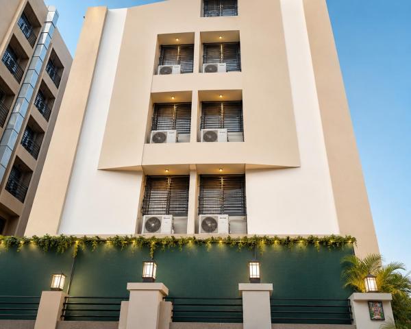 Cosmos Luxury Vimannagar - Pune