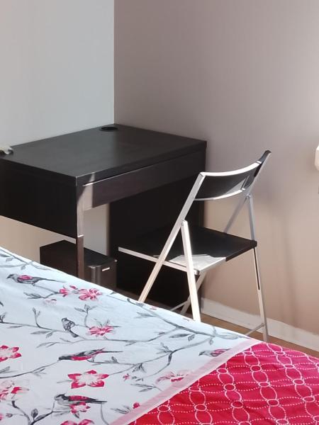 Chambre Dans Spacieux T3 - Colombes