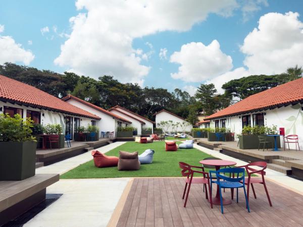 Coliwoo Resort Changi - Singapore