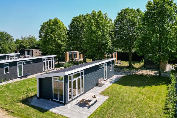 Lessenaar 22 | 6 Persoons Chalet In Zennewijnen - Oss