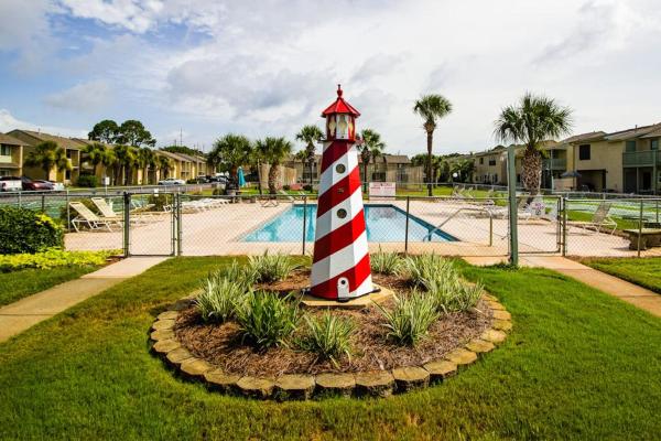 Gulf Highlands Condo With Pool Hot Tub Tennis Fitness Center & Private Patio - Panama City Beach, FL