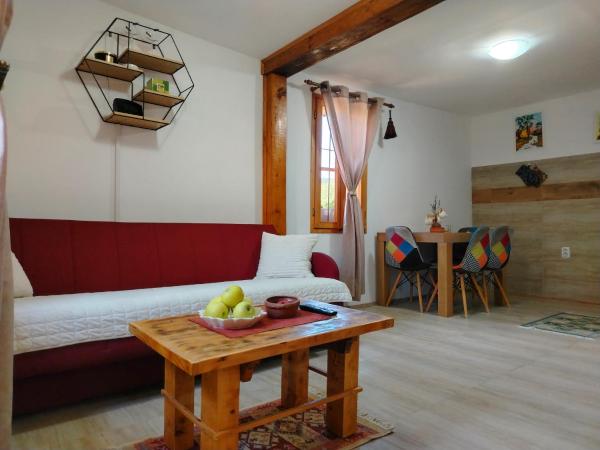 Poslonski Konak Private House Near A1 & E75 Highway - Szerbia
