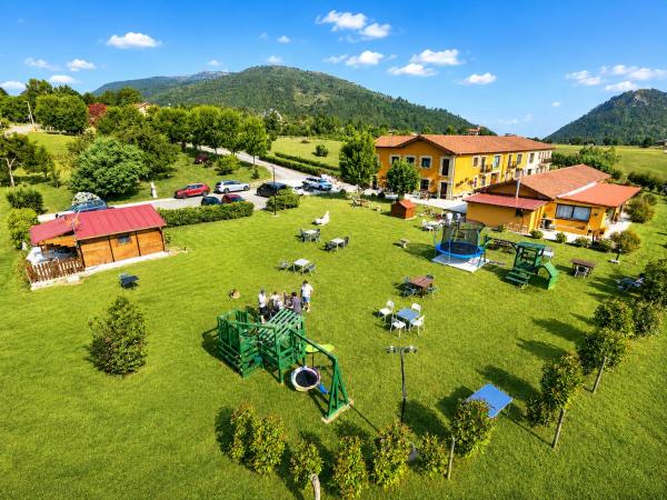 Apartamentos Rurales Sobremazas - Spain