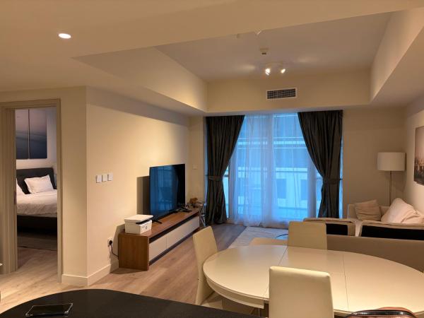 Prime Location Dubai Marina Apartment - Dubai