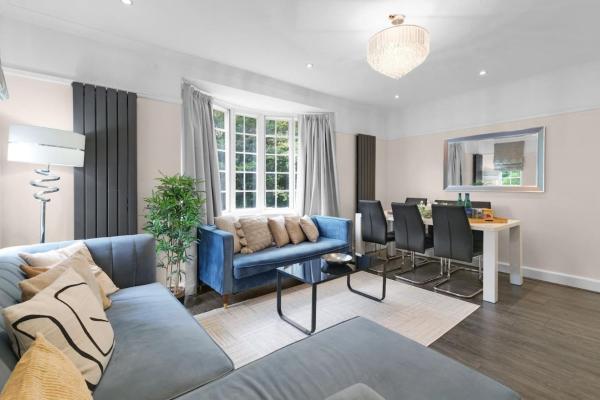 5br House, Sleeps 12, Free Parking - High Wycombe
