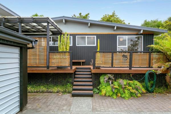 Lancewood Cottage, Fireplace, Walk To Taupo - Taupō