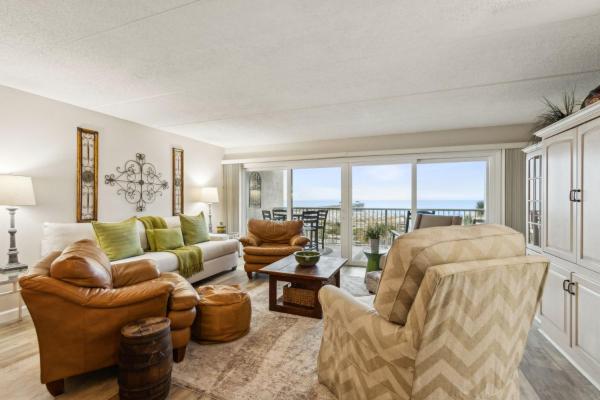 Oceanfront Retreat In Fernandina Beach With 3 Bedrooms And Stunning Views - Fernandina Beach, FL