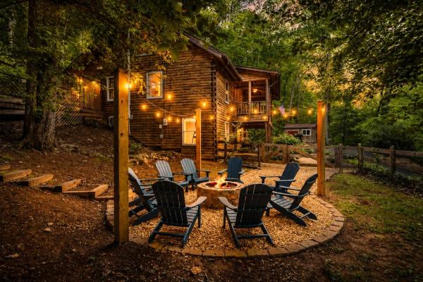 Luxurious 4br Cabin Off 151 Brew/wine Trail - Wintergreen, VA