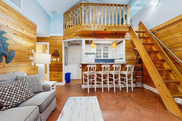 Cozy Coastal Condo With Loft Shared Pool And Beach Access - St. George Island, FL