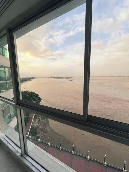 Dpto Vista Al Río De 2 Hab, Piscina Y Gym En Riverfront Ii - Ecuador