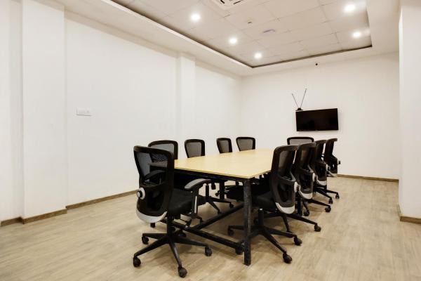 Super Townhouse Moosapet Rcc Prime - Hyderabad