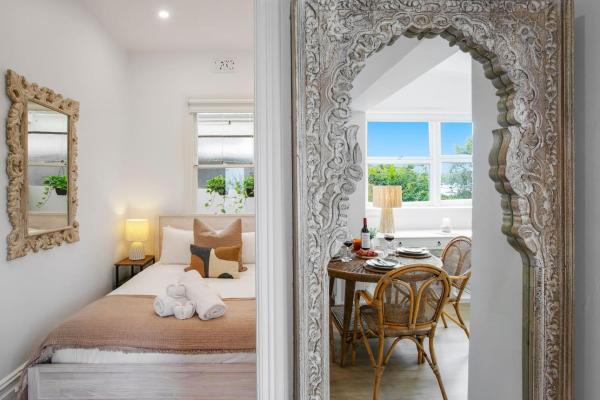Charming Retreat In Exclusive Glebe Estate - Burwood