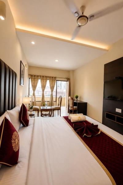 Hotel Balzano Suites Patiala !! Steps From Bus Stand ! Near Punjabi University ! Free Parking - Haryana